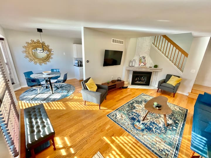 Country In The City Townhome - Novi, MI