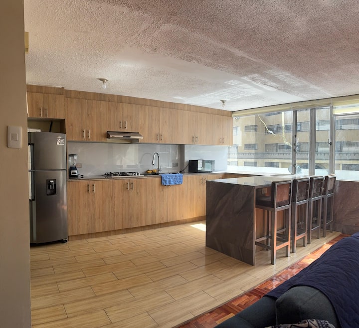 La Mejor Ubicación-amplio-seguro - Quito