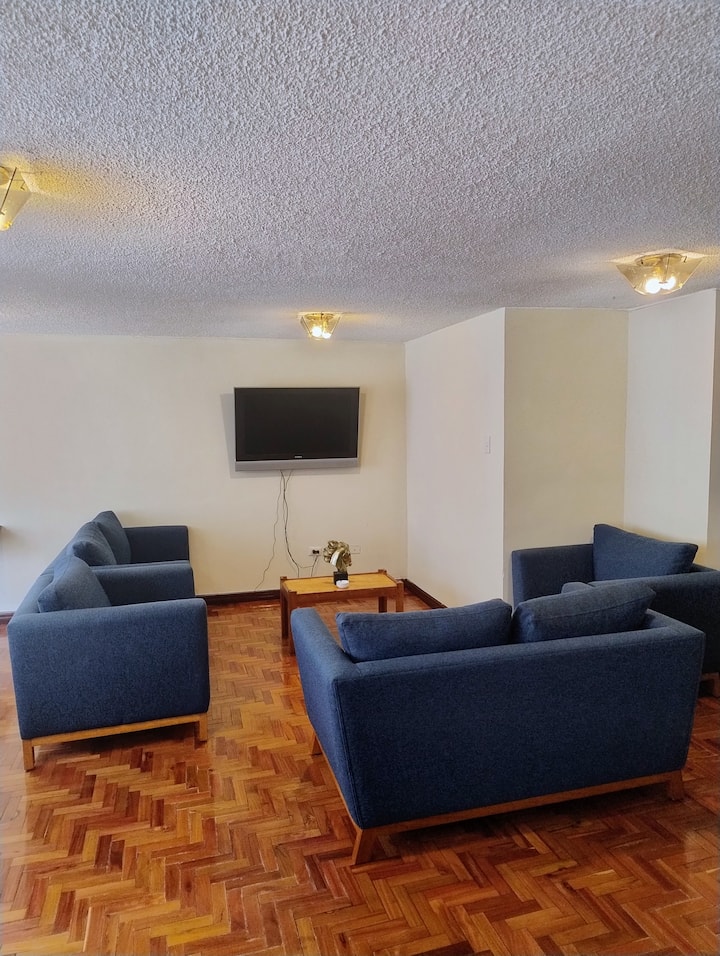 La Mejor Ubicación-amplio-seguro - Quito