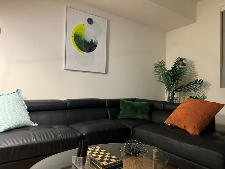 Charming Cozy Home Across The Americana & Galleria - Burbank, CA