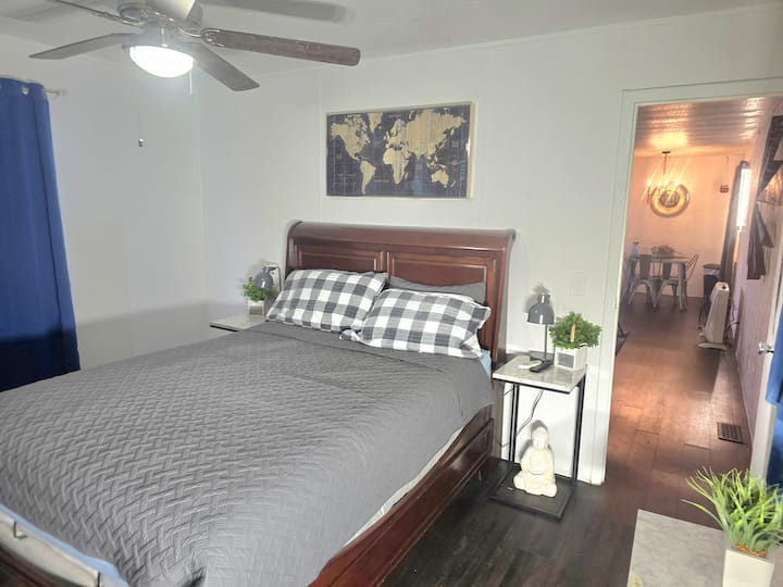 Worker Stay - Splash Pad, Weatherford