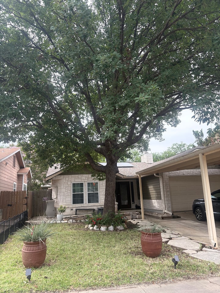 Casa Tejana - Universal City, TX