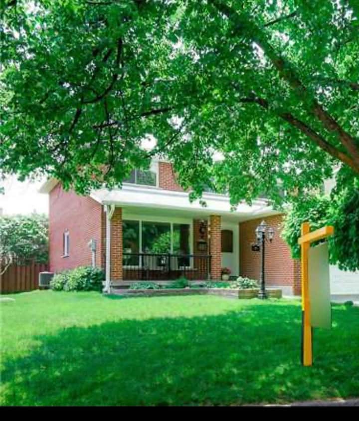 Entire 2br Basement Apartment - Markham