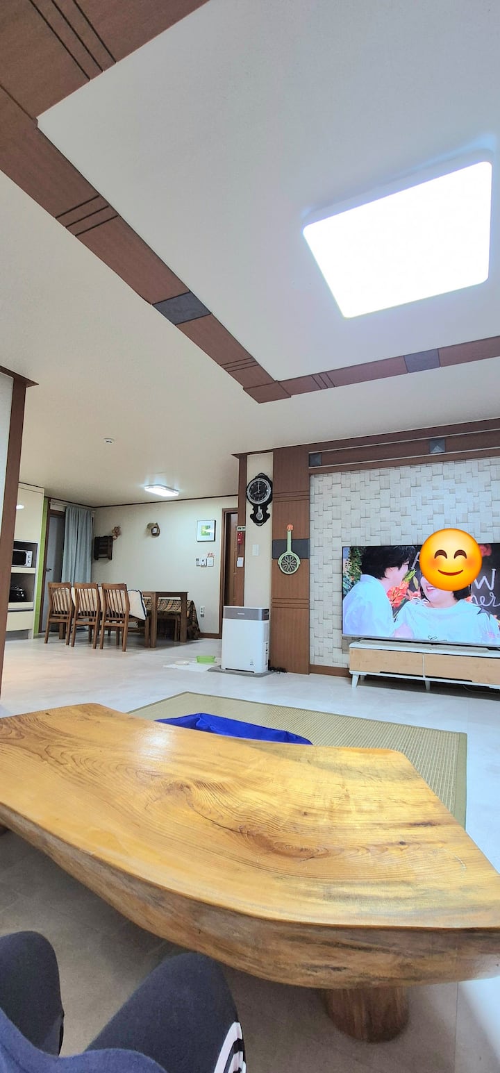 40평독채방3
하조대Ic3분
안마기
플스게임Cd7개
50인치게임모니터
Tj질러블루투스노래방 - Pyeongchang-gun