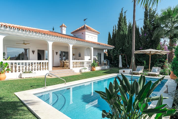 Private Pool & Garden. Sea View. Huge Terrace. - Estepona
