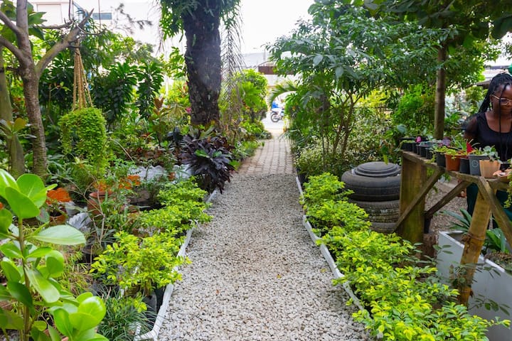 Abidjan - Appart 2 Chambres Salon En Plein Jardin - Côte d'Ivoire
