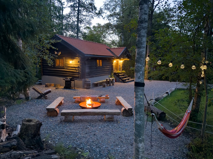 Hunter’s Cabin Near Lake/forest - Suède