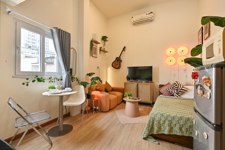 Duplex Loft W/ Projector : 5min D1, 2beds 3ppl - ベトナム