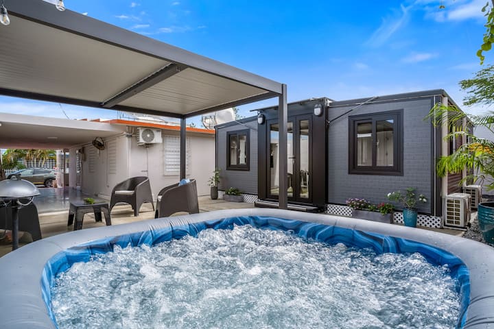 Thehivetoo15packs/airport5mins/oldsanjuan18mins - Puerto Rico