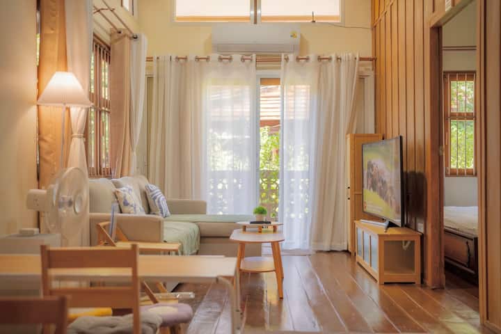 Cozy Half-wooden House W Bathtub | Old Town Area - Chiang Mai
