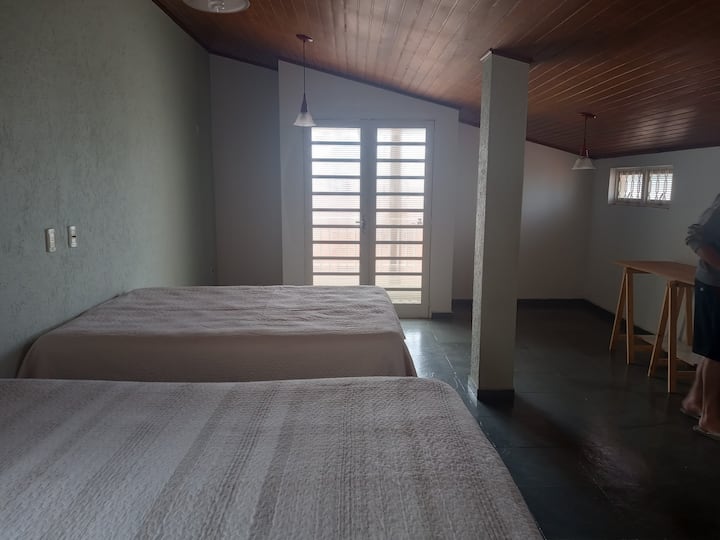 Quarto Grande 2 Camas De
 Casal. - Sorocaba