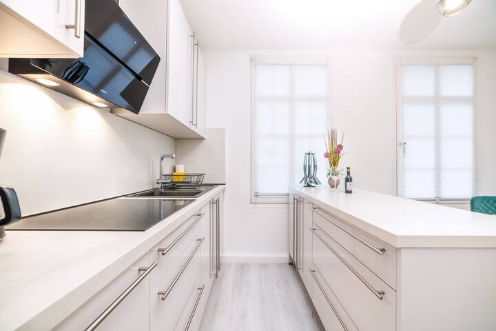 Perfect For 6-8 Guests Central - Parking - Netflix - Wuppertal