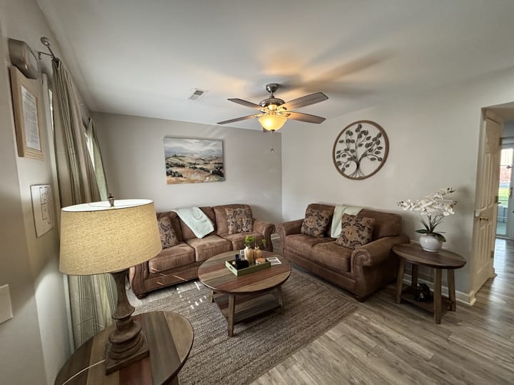 2br*resort Pool & Games + 1 Mile To Pigeon Forge - Pigeon Forge, TN