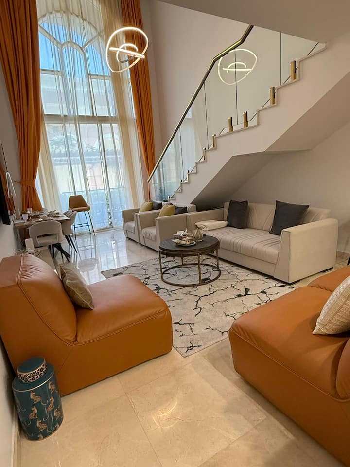 Beautiful Duplex Loft, Free Housekeeping - Doha