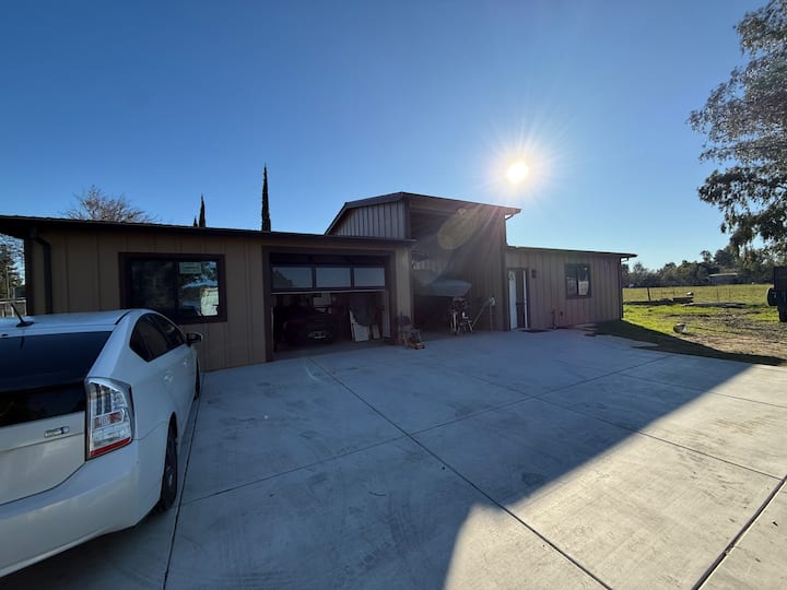 Private Adu W/ Country Feel And Gated - Sacramento, CA