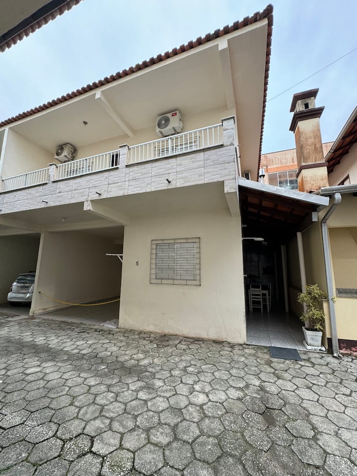 Sobrado A 50 Metros Da Praia. - Porto Belo