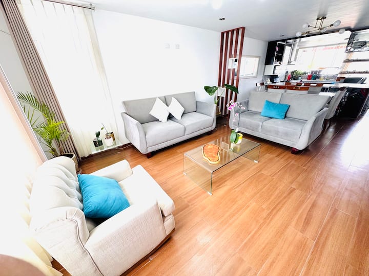 Moderno Y Acogedor Apartamento - アレキパ