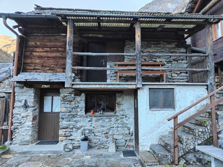 Rustico Madra Val Malvaglia - Kanton Tessin