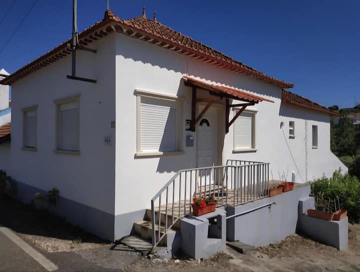 Casa 4 Estaçoes (Maison 4 Saisons) - Porto de Mós