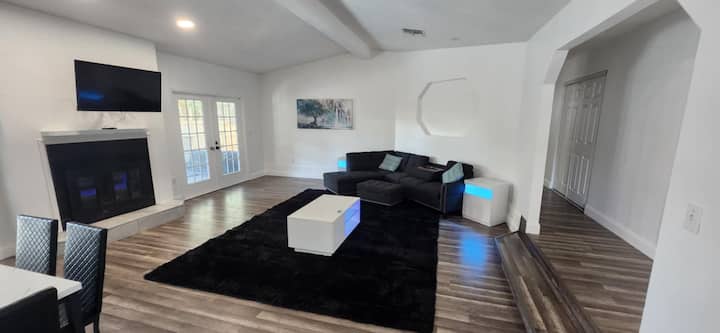 Cozy 3br Home With Private Pool & Indoor Fireplace - Spring Hill, FL