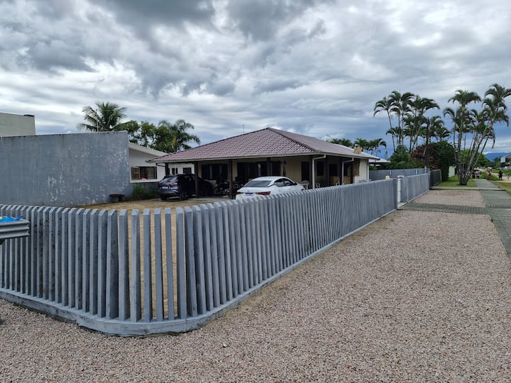 Casa De Praia Em Coroados-guaratuba. - Guaratuba