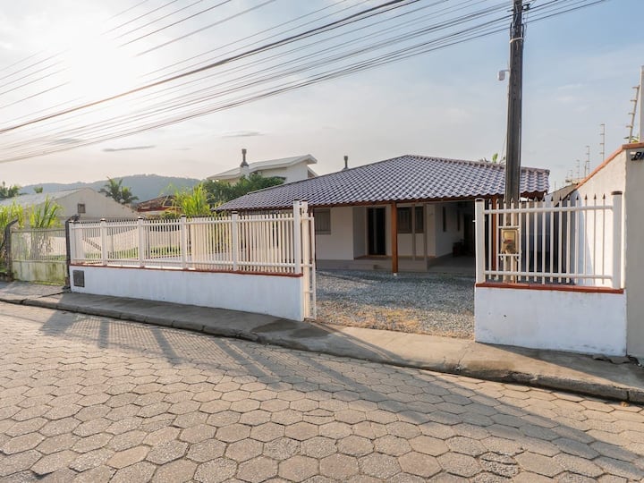 Ampla Casa De Veraneio Bom Local - Navegantes