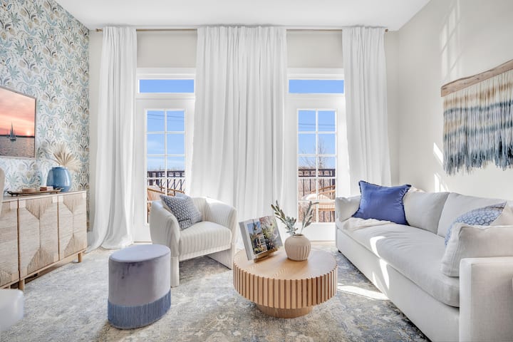 Modern Riverview Condo, Walkable, Free Parking! - 威爾明頓