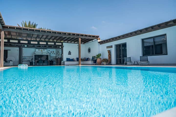 Villa Nazoly - Private Pool & Quiet Stay - Lanzarote