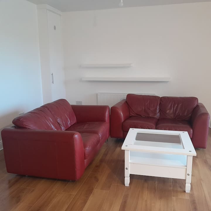 Newly Decorated. Two Bed. Shannon, Co Clare. - Ennis