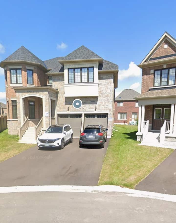 3 Br Basement North Of Newmarket - Bradford, ON, Canada