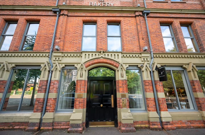 Contemporary 1-bed Apartment In The Bakery, Ormeau - Belfast