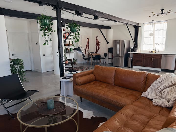 Tenntex Inn:stylish Industrial Space Near Downtown - Knoxville, TN