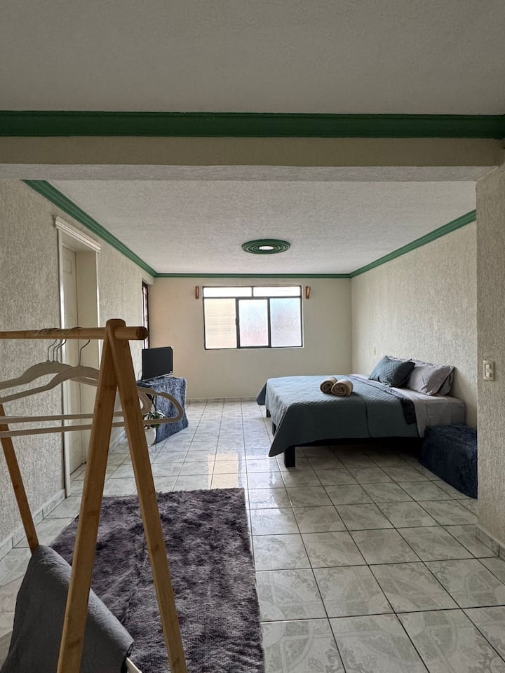 Casa Céntrica Con Cochera • Ideal Para Familias - Michoacán