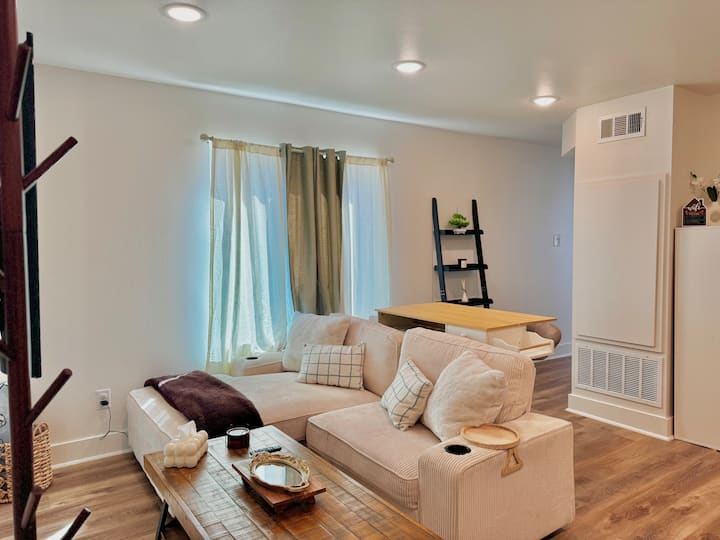 Cozy Little Home - West Village - Dallas