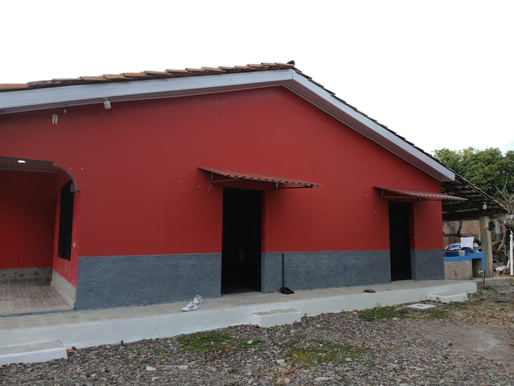 Casa Familiar En El Puerto - San Lorenzo
