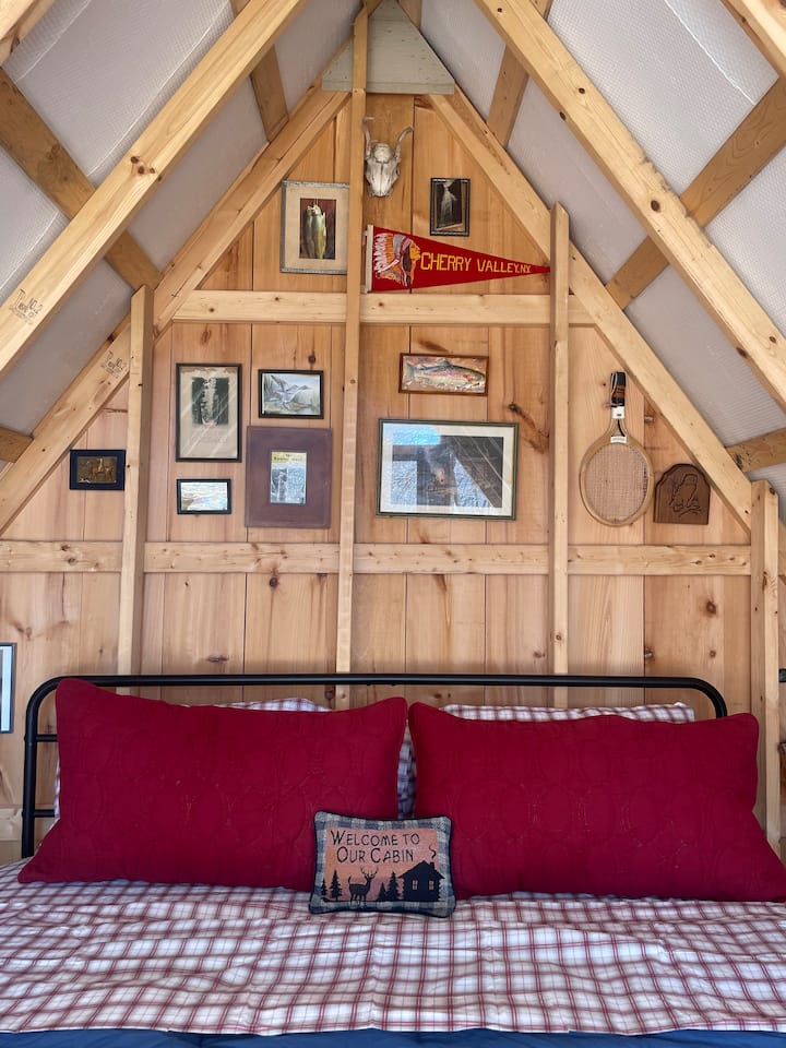 Hillside: Offgrid A-frame - Glimmerglass State Park, Cooperstown