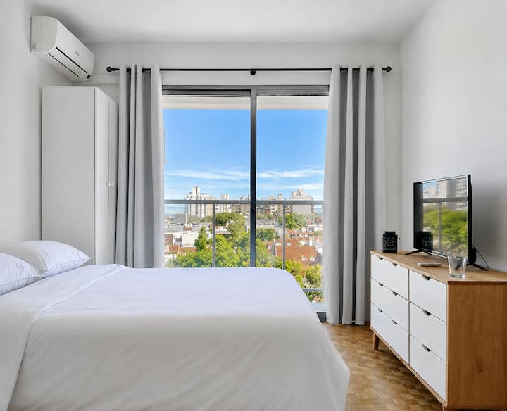 Cómodo Monoambiente Con Hermosa Vista - Montevideo
