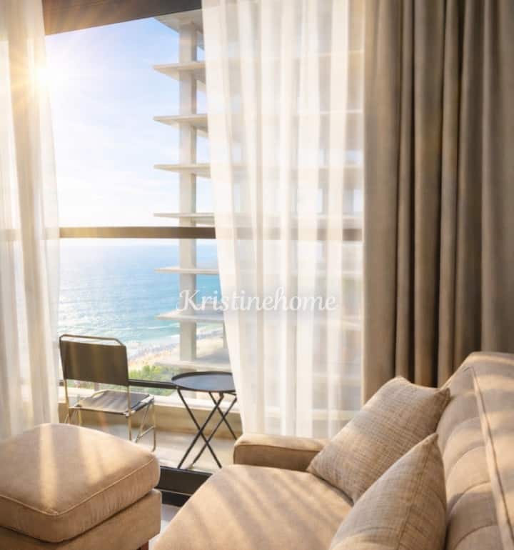Beachfront Apartment/balcony/ Wifi 300mbps - Da Nang