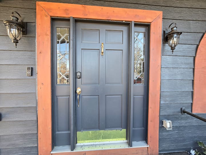 Stylish Cottage 2 Miles From Uab - Homewood, AL