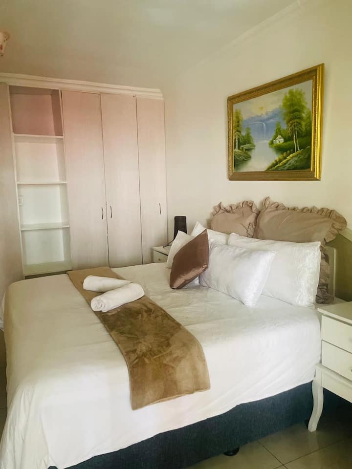 Family Room With Pool In Pmb - Hilton