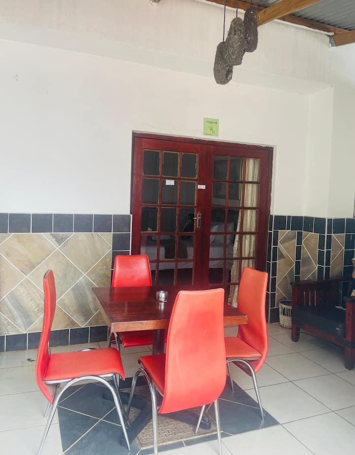 Family Room With Pool In Pmb - Pietermaritzburg