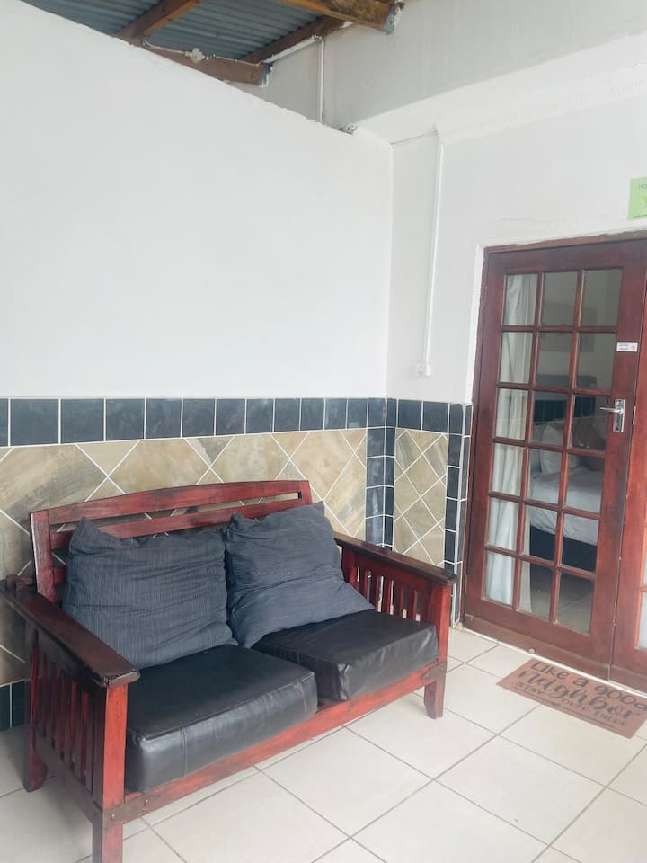 Family Room With Pool In Pietermb - Hilton