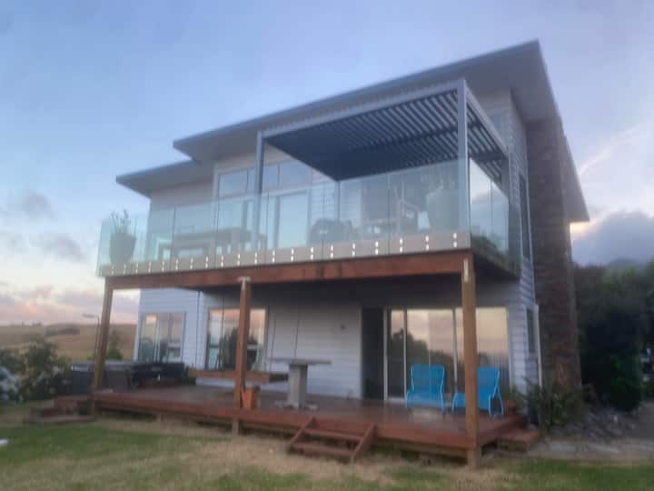 Raglan Surf House - Raglan