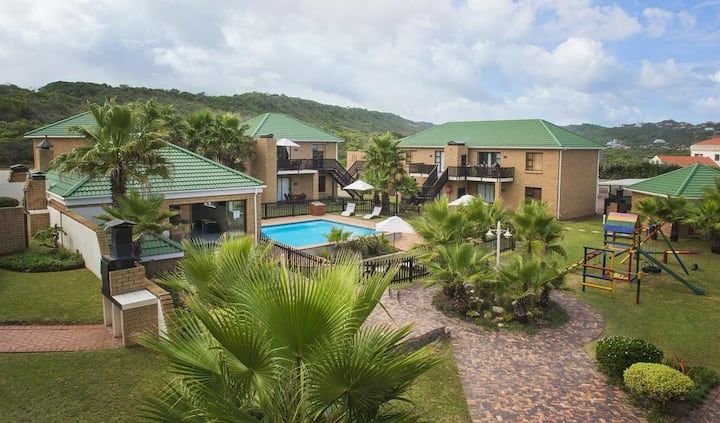 Fun & Affordable Beach Pad, Steps From The Sand - Sedgefield