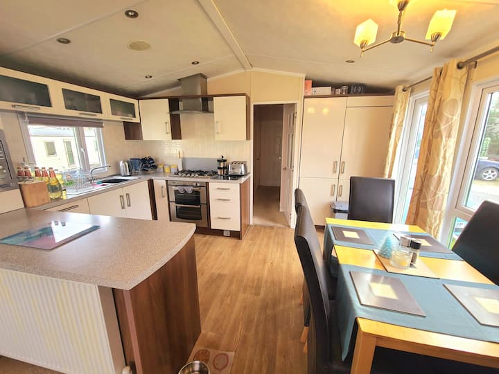 Spacious Caravan - Corfe Castle