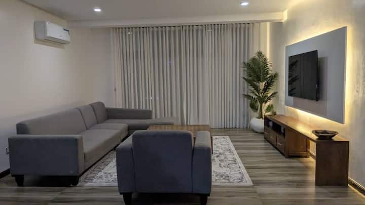 Bold, Bright & Beautiful 3br Stay - Dar es Salaam