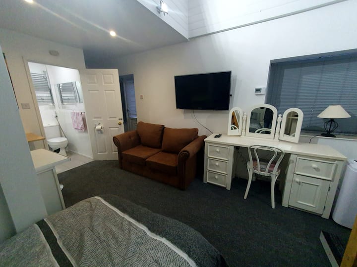 Self Contained Unit.
Ground Floor.
Self Check In - Harrogate