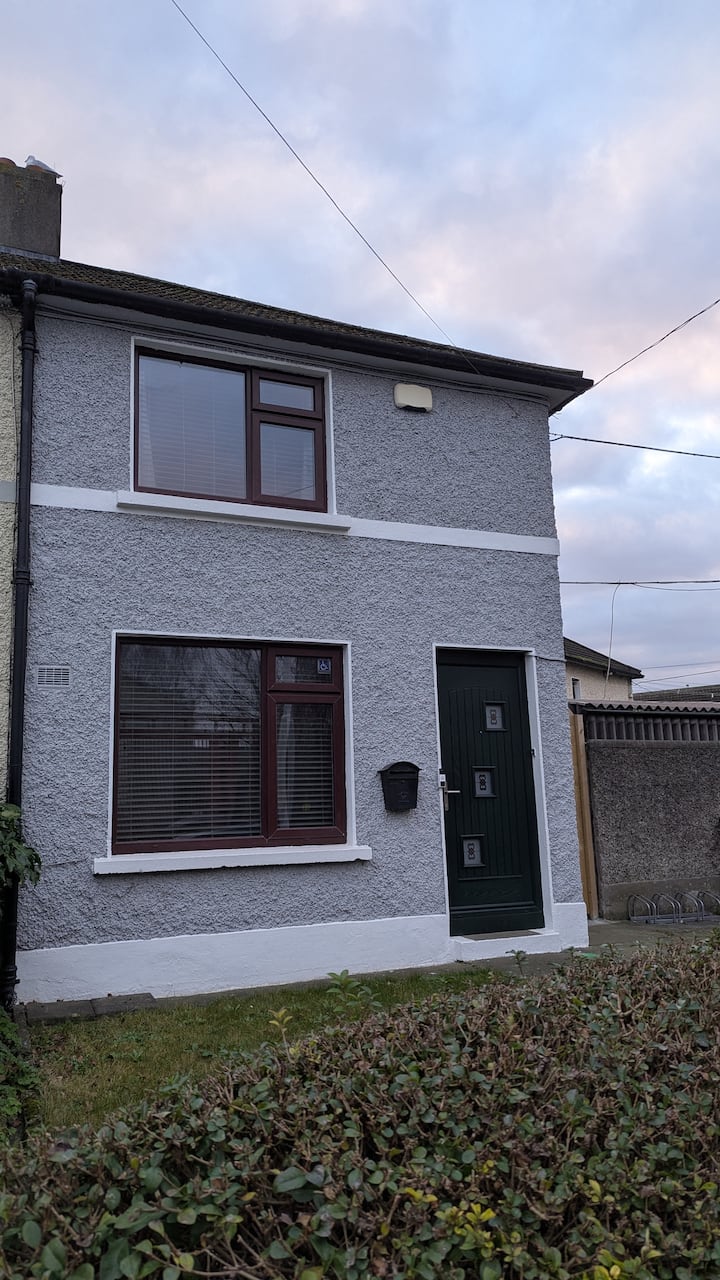Entire 2 Bedrooms House With A Backyard - Dublin