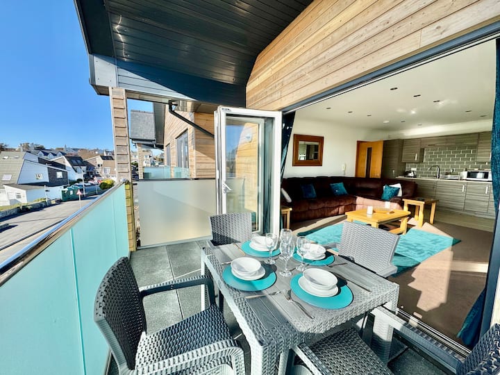 2 Y Bae -Top Floor-2 Bed - Lift And Pet Friendly - Trearddur Bay