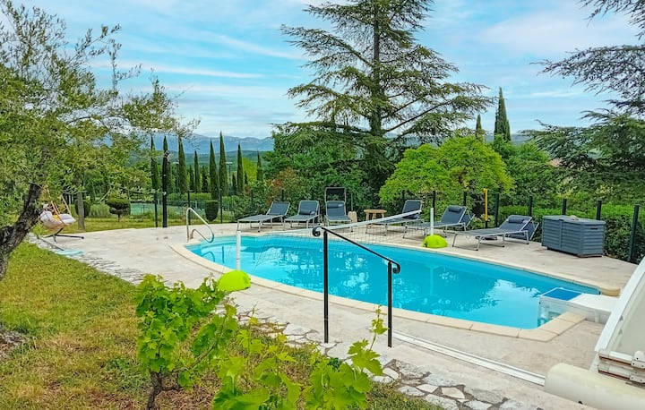 Awesome Home In Saint-laurent-du-verdo - Quinson